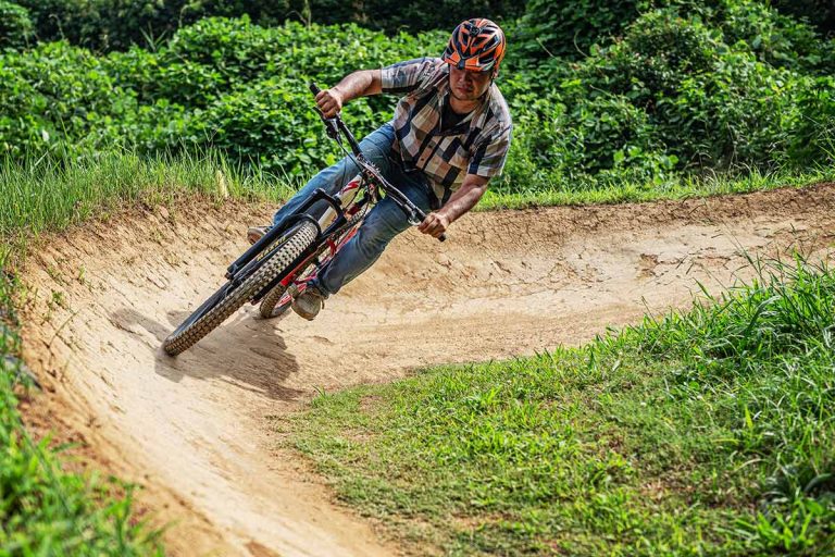 MTB（マウンテンバイク）チーム TUBAGRA ツバグラ